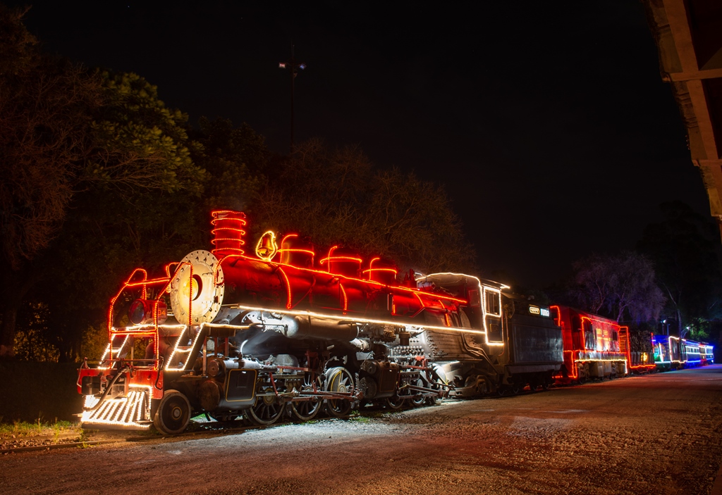 Maria Fumaça Iluminada circula pelo Paraná - Muralzinho de Ideias